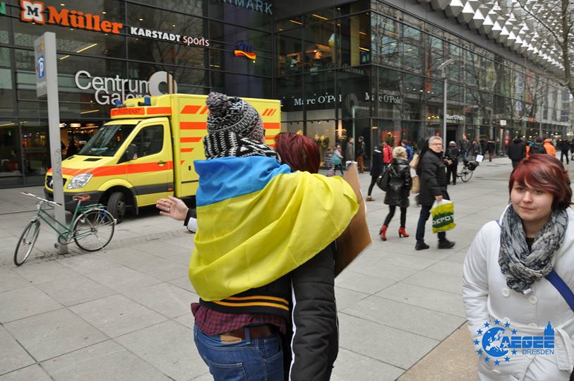 Free Hugs for Ukraine – AEGEE-Dresden and Their Hugging Campaign | The ...
